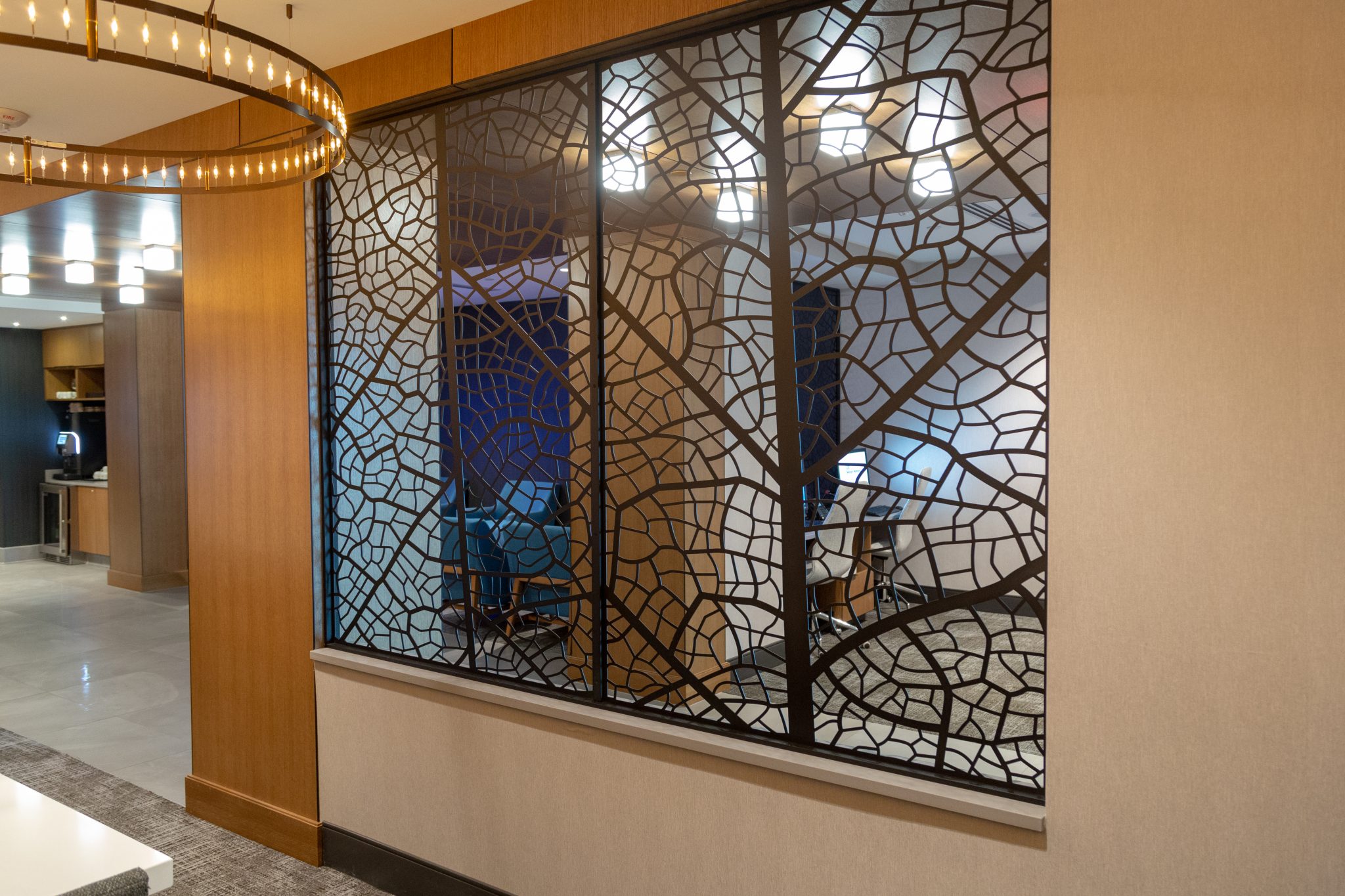 Custom Metal Privacy Screens for Hotels & Restaurants - Creative Edge ...
